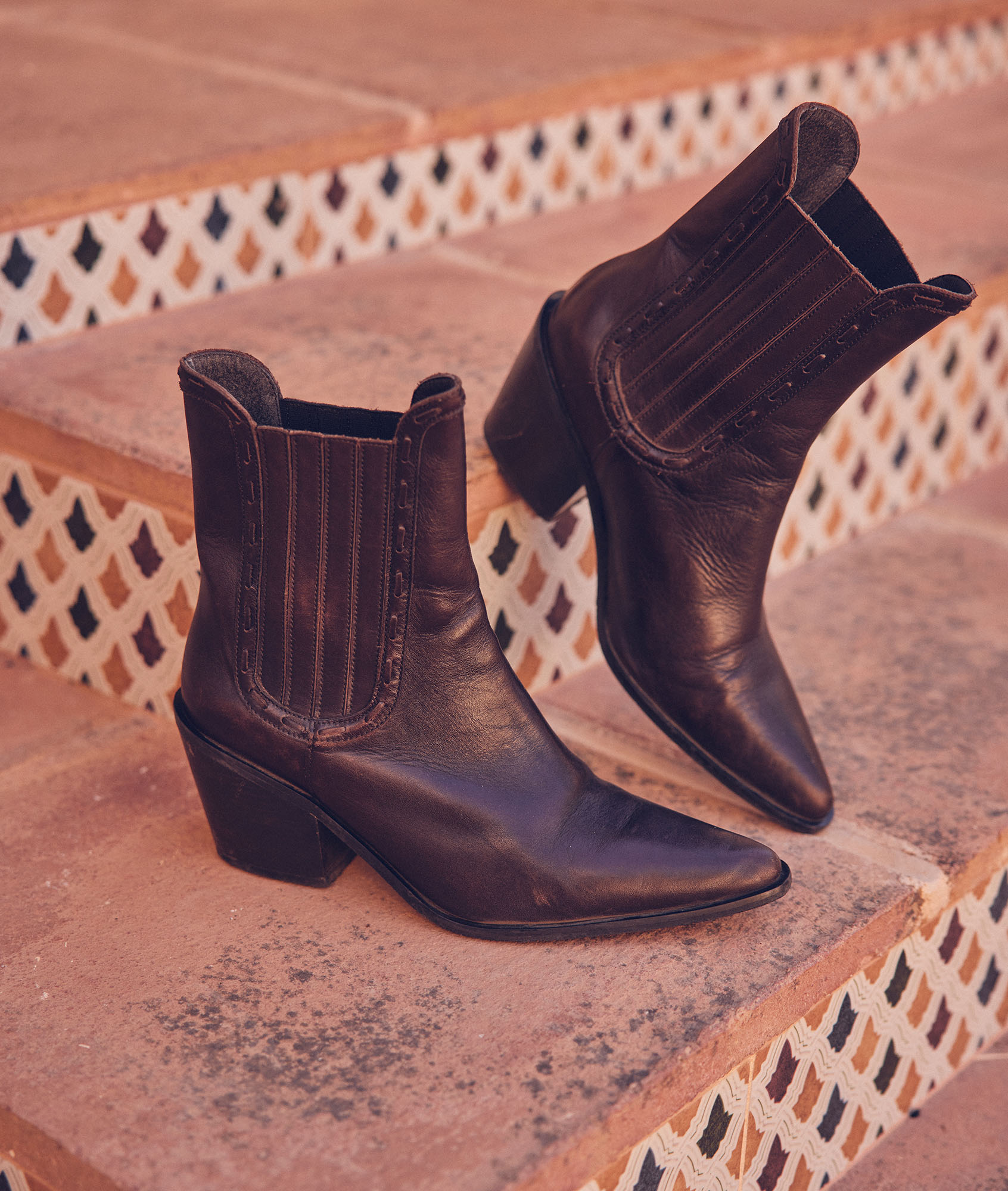 Boots santiags courtes en cuir marron Nadie Femme | CHOCOLAT | Maison 123